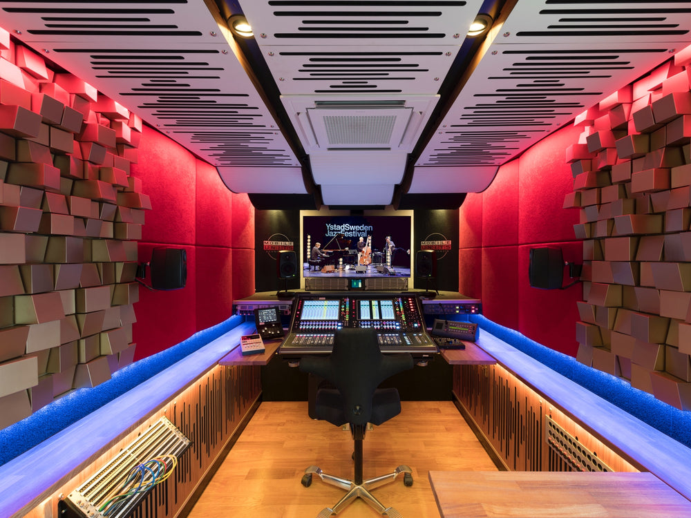 Mobile Units Acoustic Truck – Vicoustic
